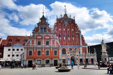 Riga Sightseeing Taxi, Intercity Transfer & Tour in Riga